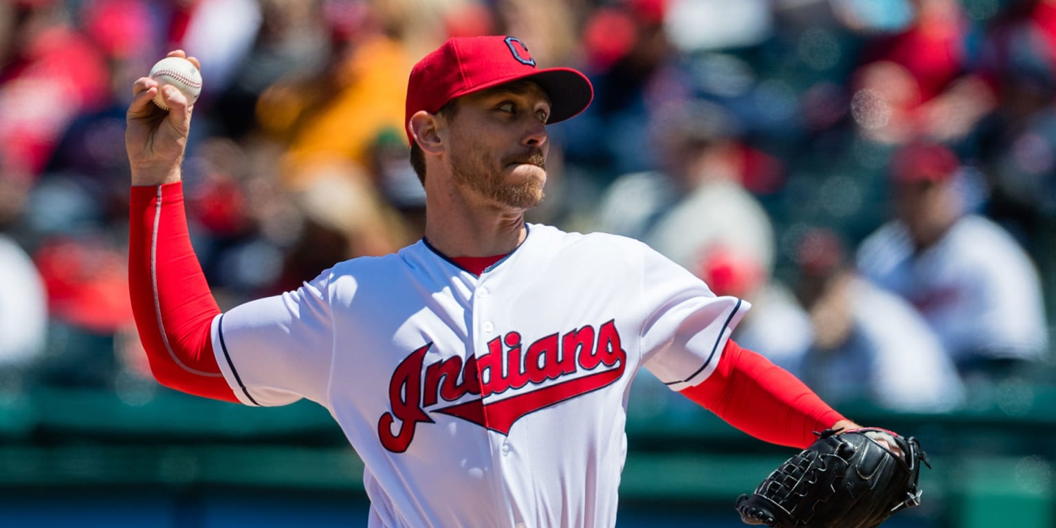Josh Tomlin joining Brewers with spring invite