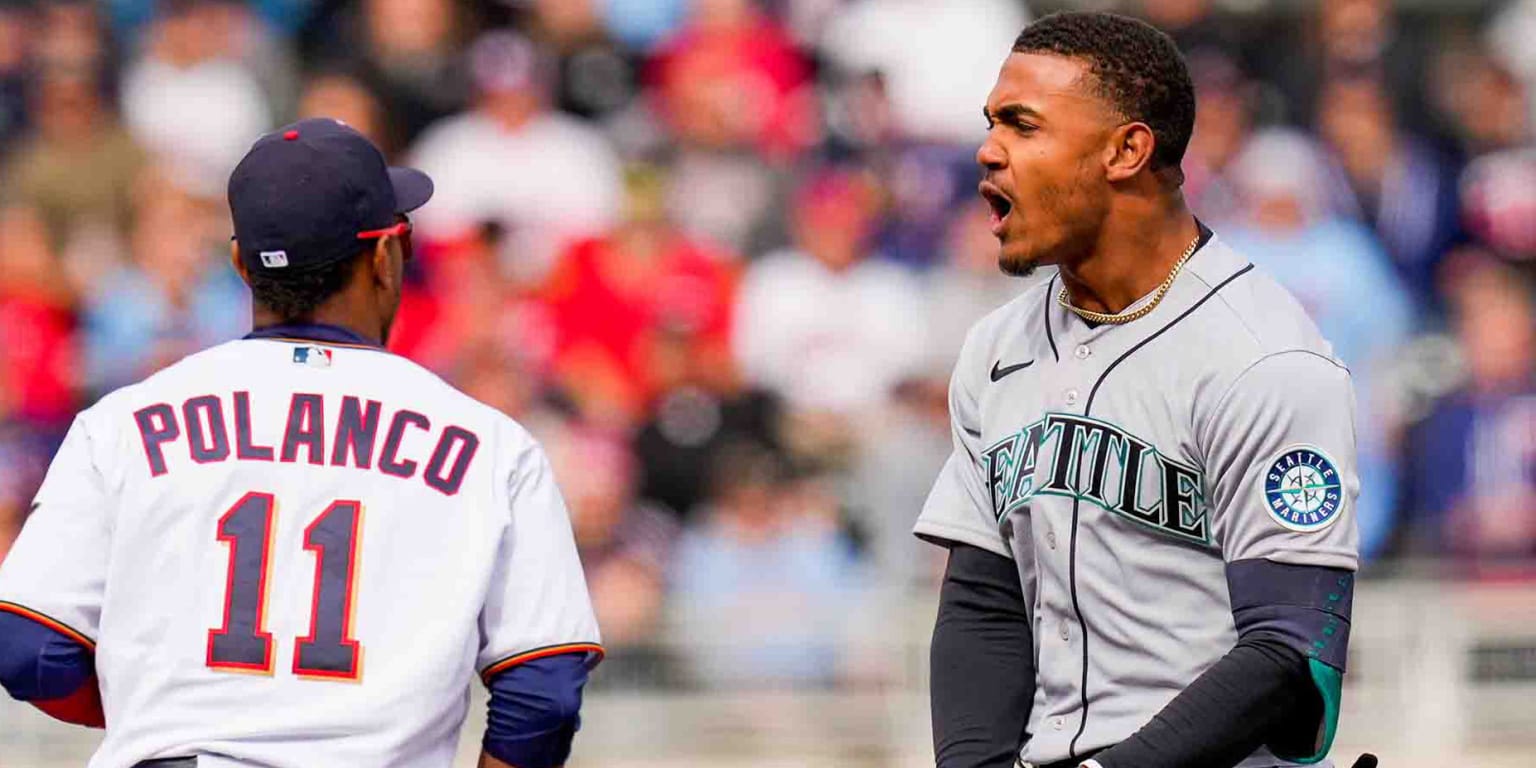 Julio Rodríguez's first hit leads Mariners to win vs. Twins