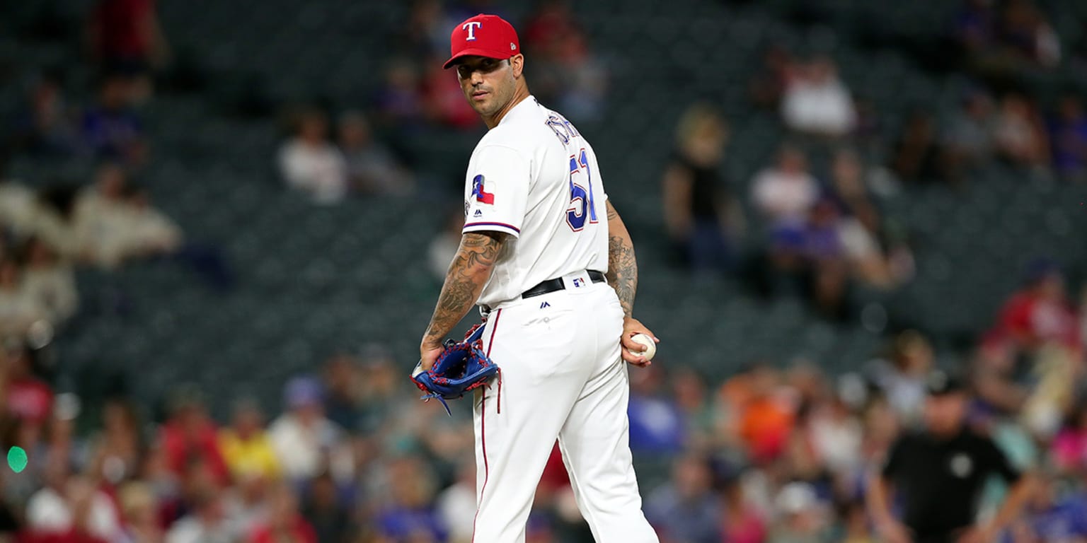 Rangers pitcher Matt Bush has shoulder surgery