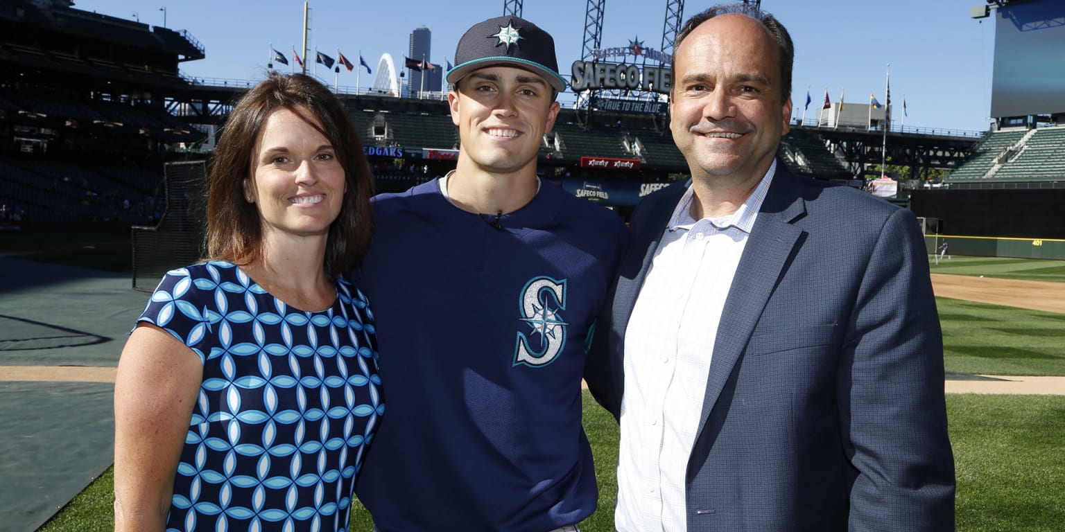 Evan White Mariners Mother's Day