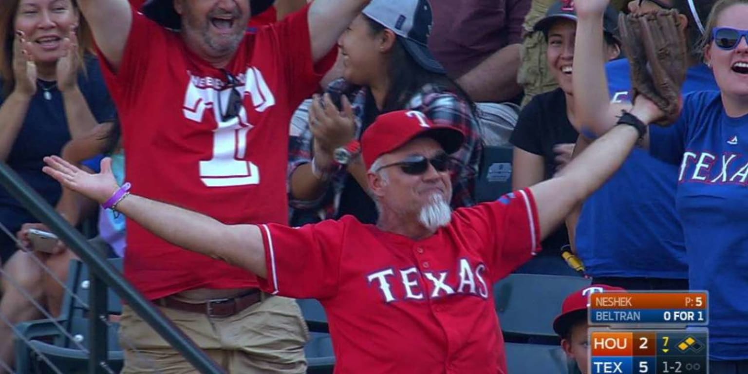 Rangers fan makes amazing catch, heartily endorses bringing a glove to ...