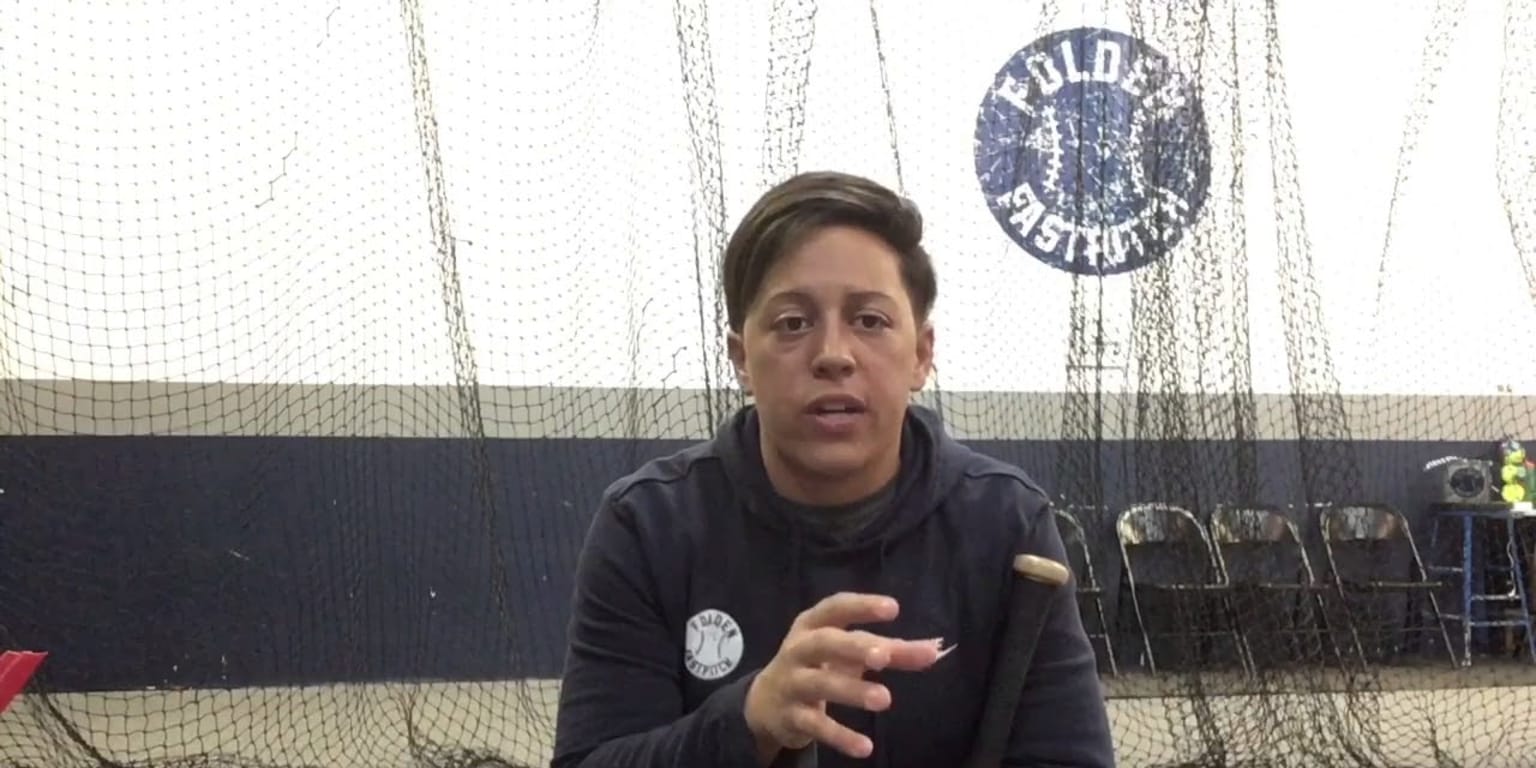 Rachel Folden returns to baseball roots with Cubs