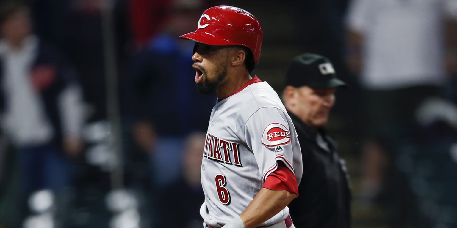 Billy Hamilton scores winning run from first