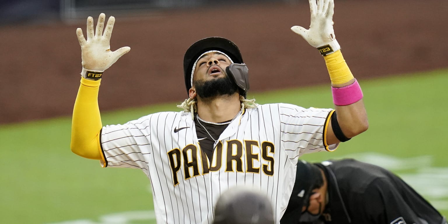 Fernando Tatis Jr. extends MLB home run lead