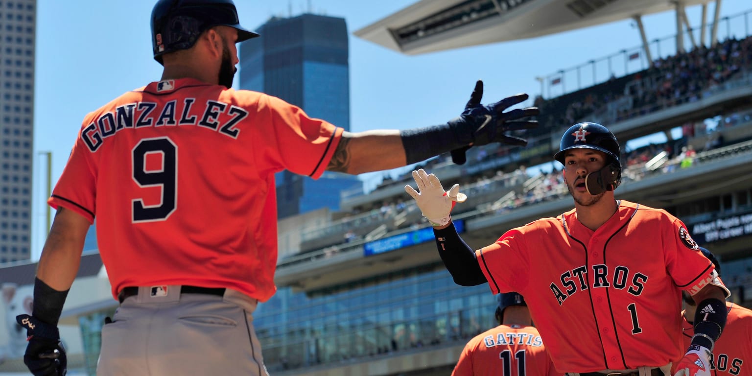 Astros tie club mark for wins in a month at 22