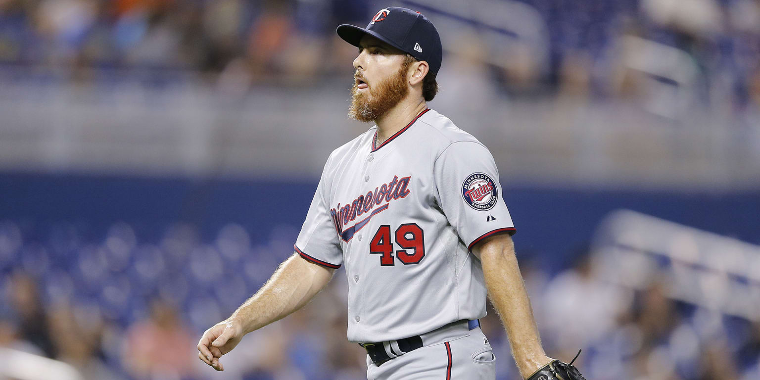 Sam Dyson faces setback with right shoulder injury