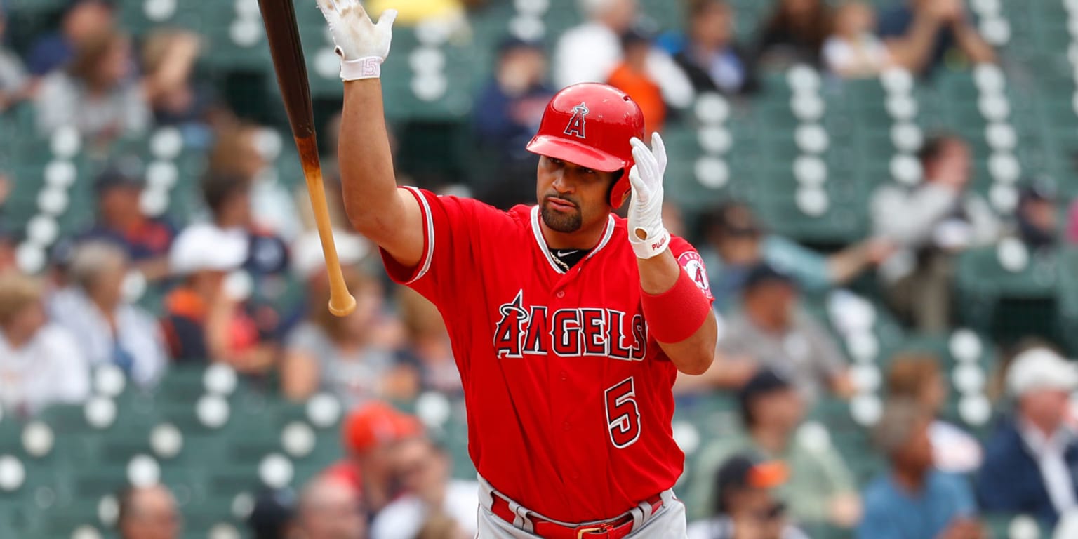 Pujols llega a las 2,000 carreras impulsadas