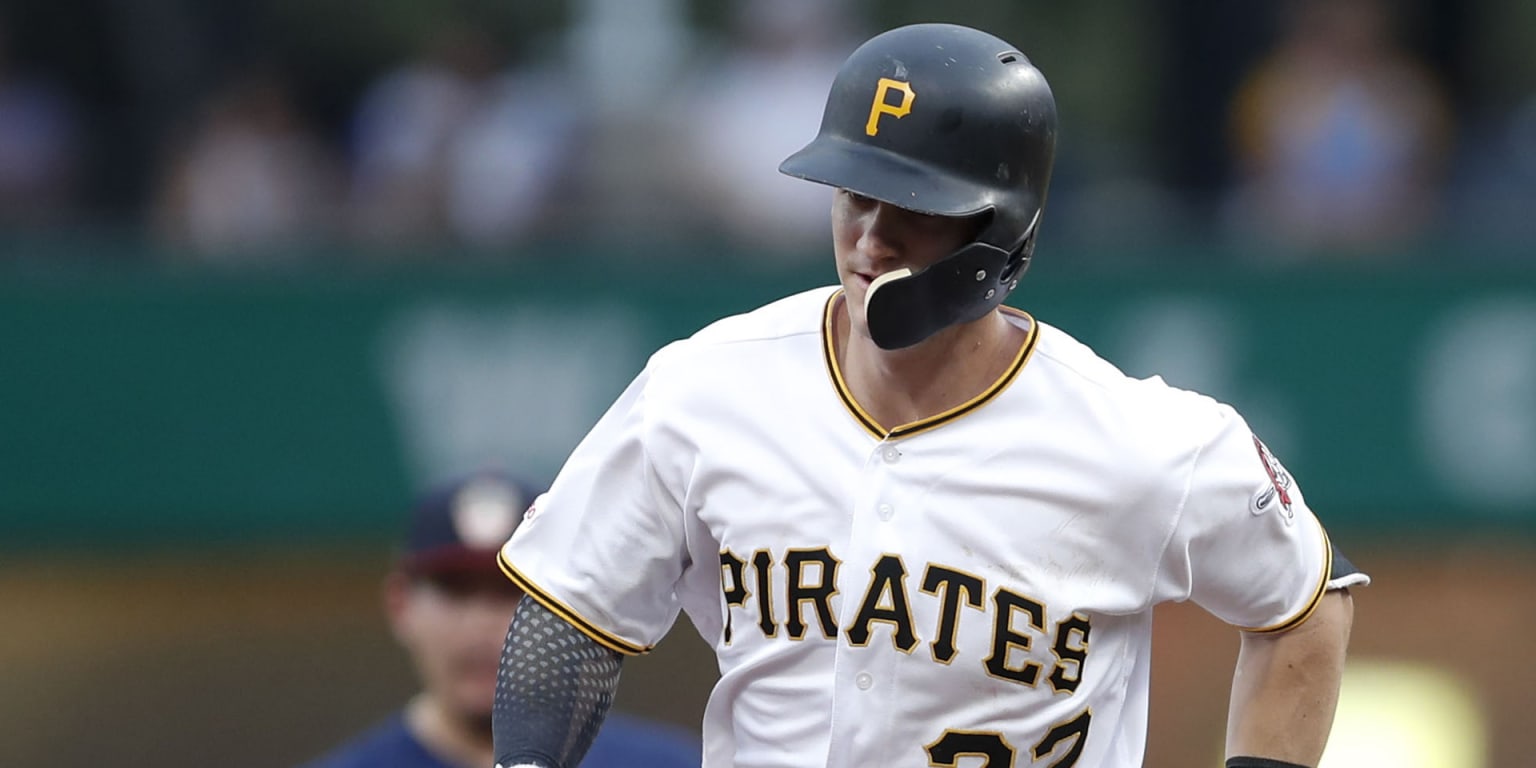 Kevin Newman's big night leads Pirates to win vs. Brewers