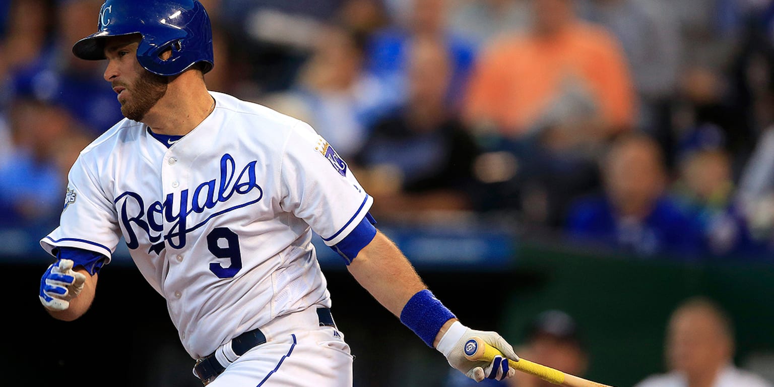 Royals re-sign Drew Butera to two-year deal