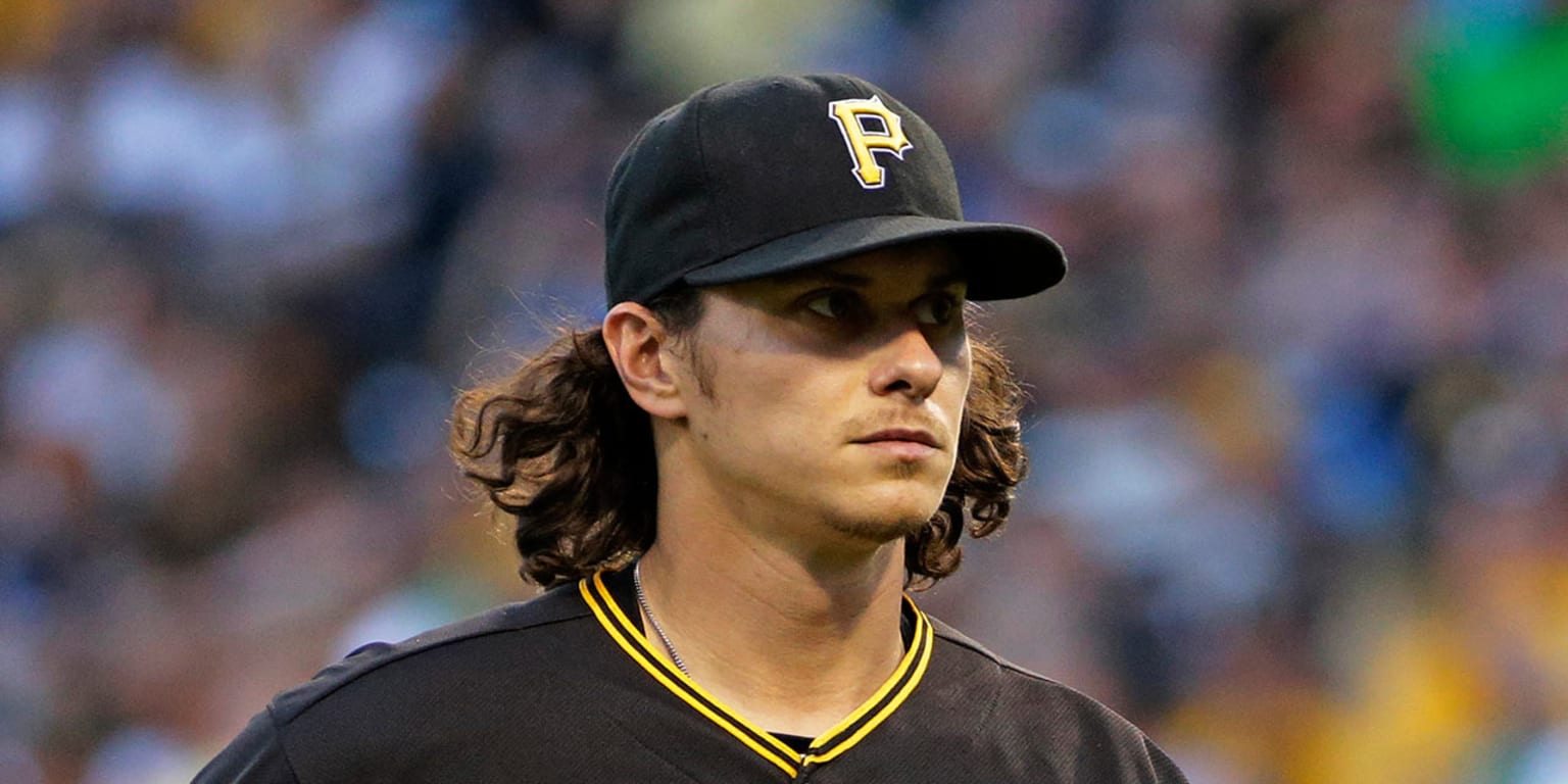 Marlins sign three, including Jeff Locke
