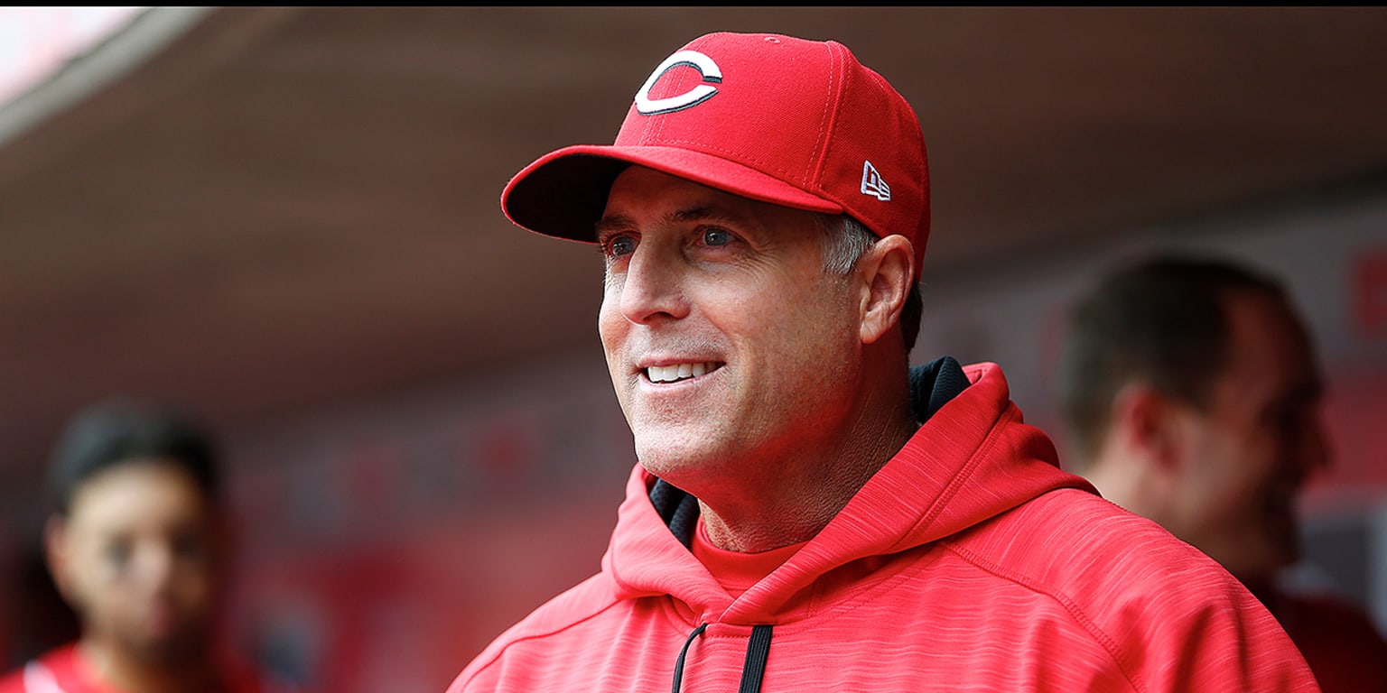 Los Rojos ejercen la opción de Bryan Price para el 2018