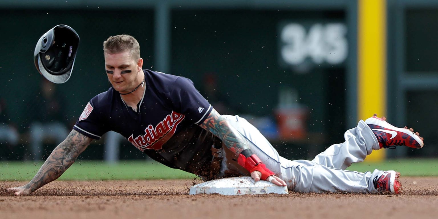 Brandon Barnes among Indians' roster moves