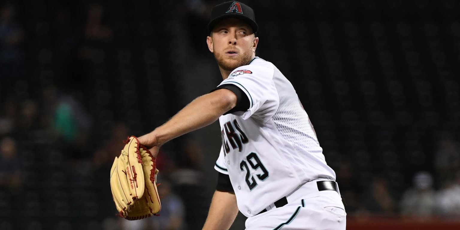 Merrill Kelly works 7 strong as D-backs edge Padres