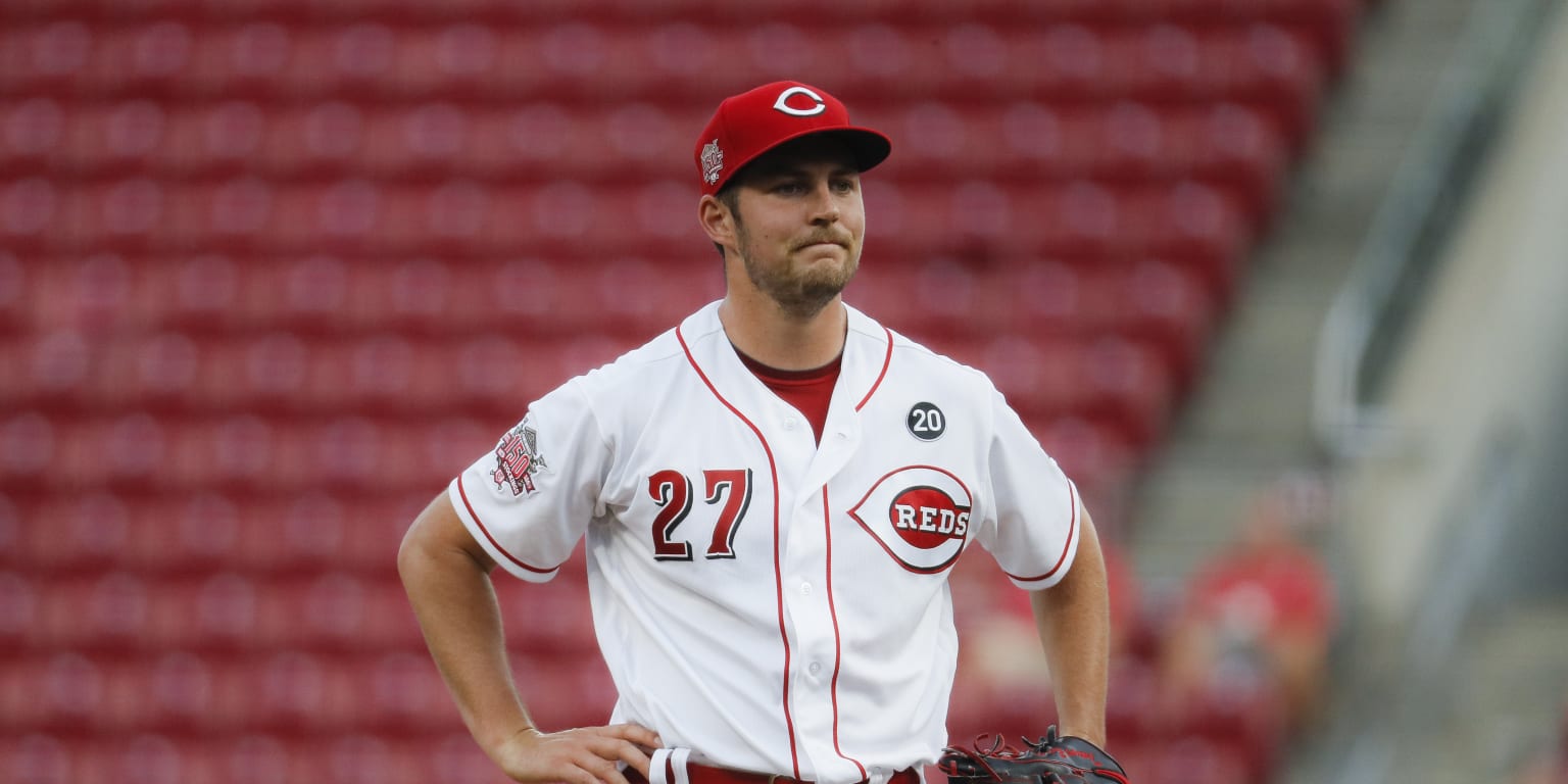 Trevor Bauer strong in tough loss