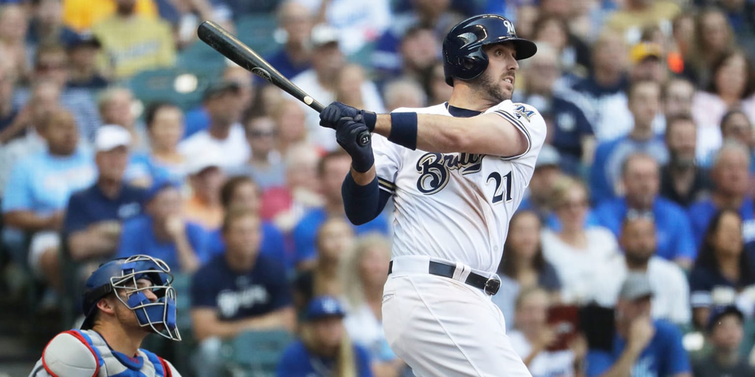 Travis Shaw hits first career grand slam