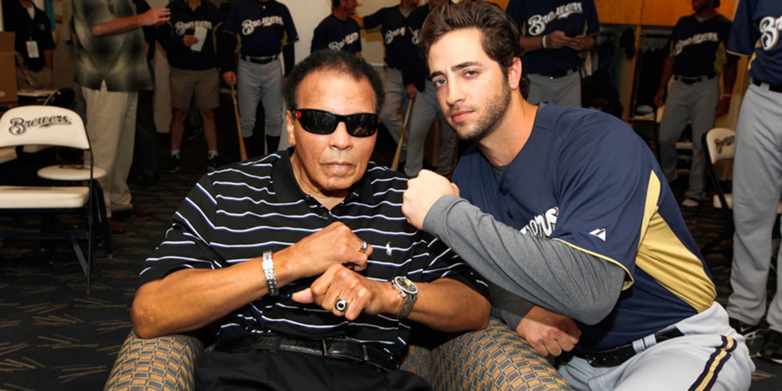 Brewers rememer boxing legend Muhammad Ali