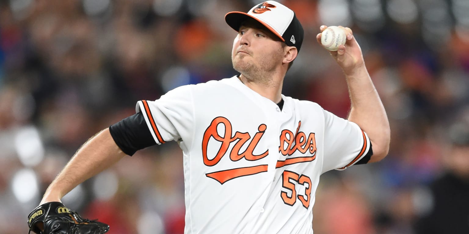 Zach Britton walks 3 in scoreless 2018 debut