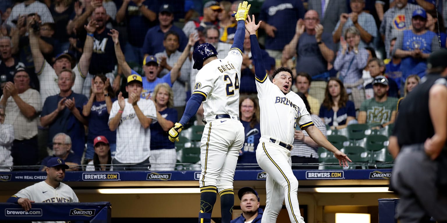Willy Adames returns for Brewers before playoffs