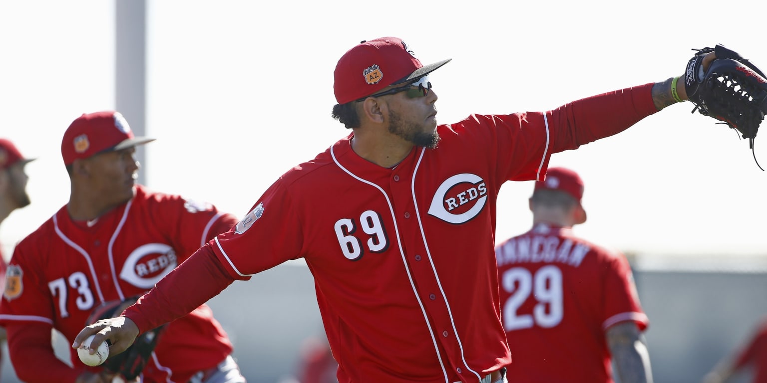 Ariel Hernandez acquired by Dodgers in trade