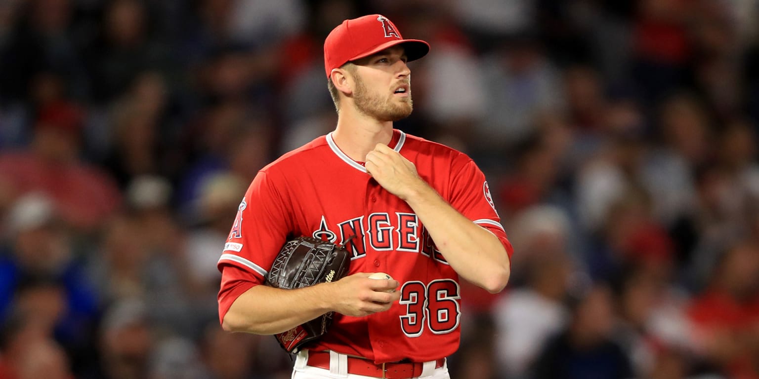 Chris Stratton struggles in Angels' loss