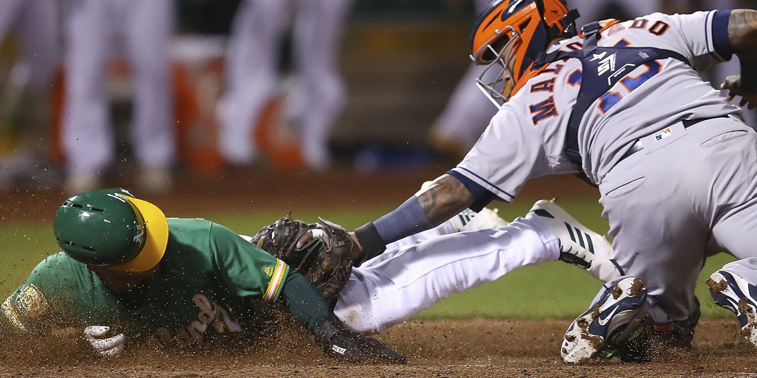 Astros' AL West lead cut to 1 after loss