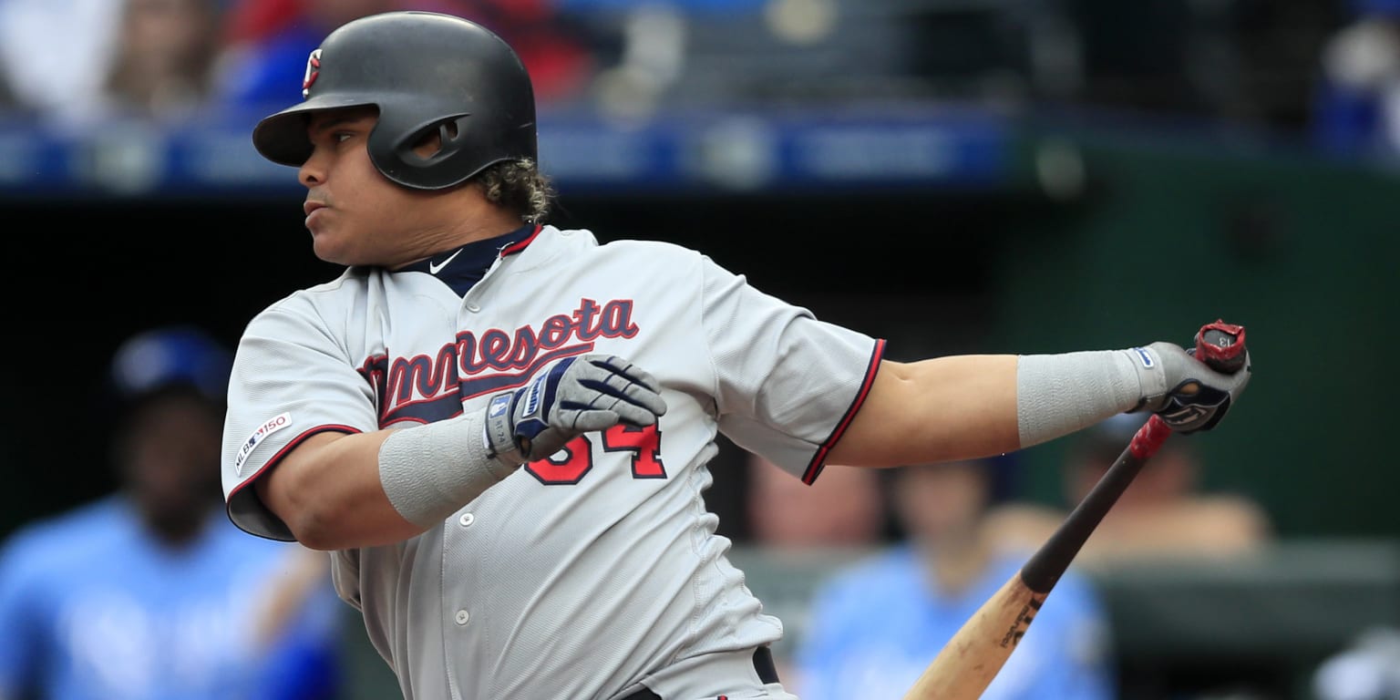 Willians Astudillo nears return for Twins