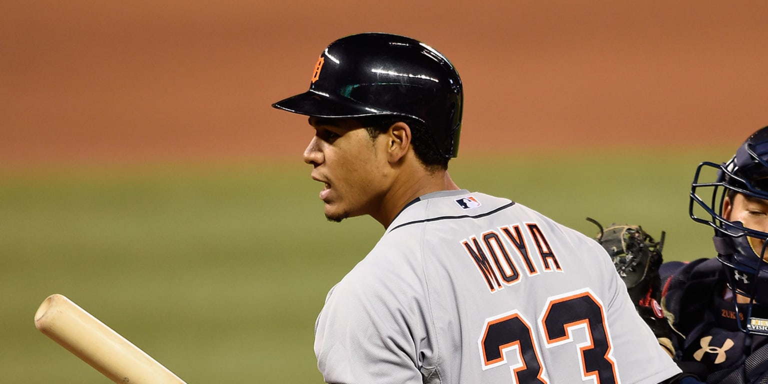 Steven Moya shows improvement in winter ball