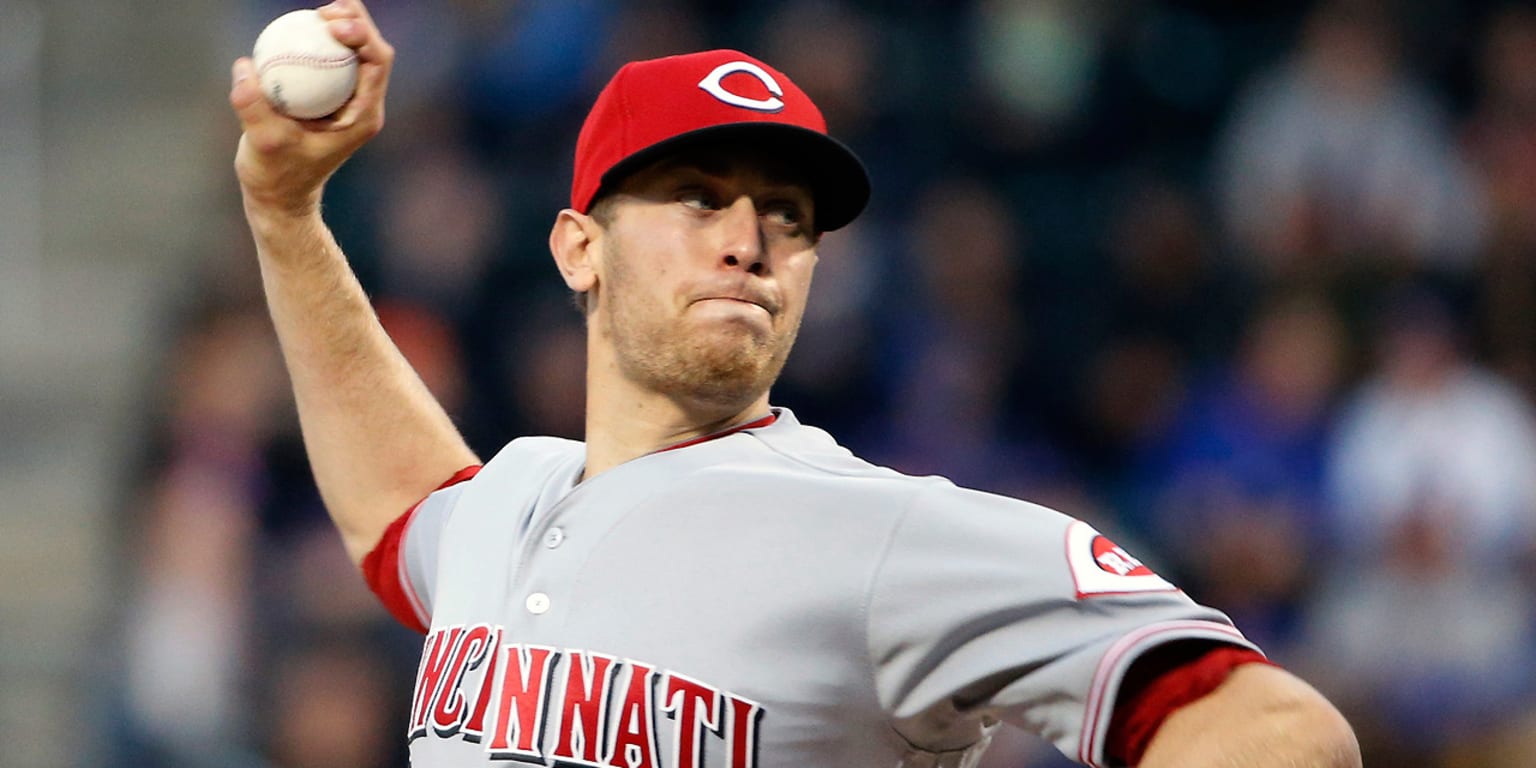 Reds Jon Moscot has sore non-throwing shoulder