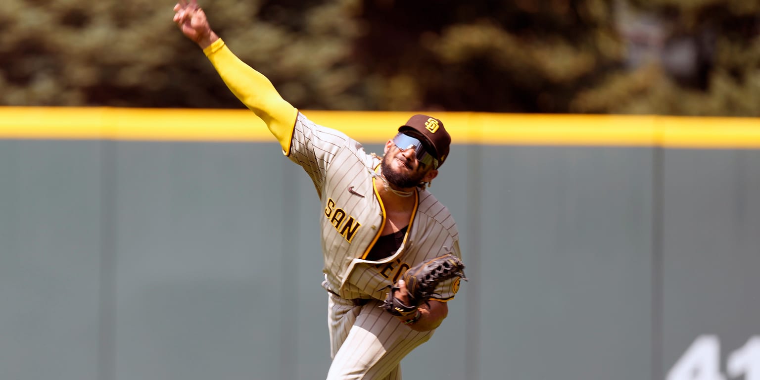 Tatis Jr., por primera vez en el CF de Padres