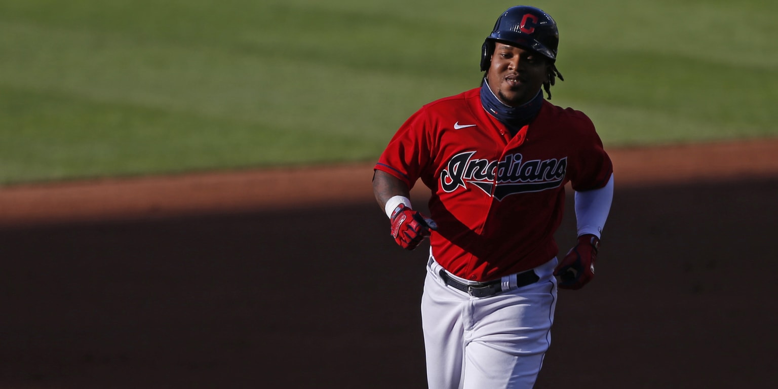 Ramírez y los Indios aplastan a los Rojos