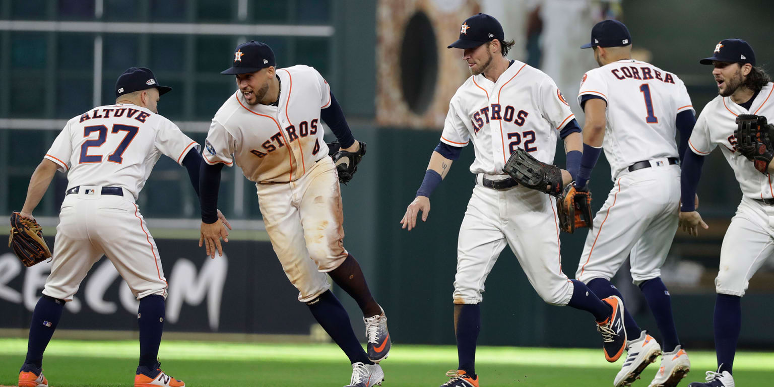 Astros hit four homers, grab 1-0 ALDS lead