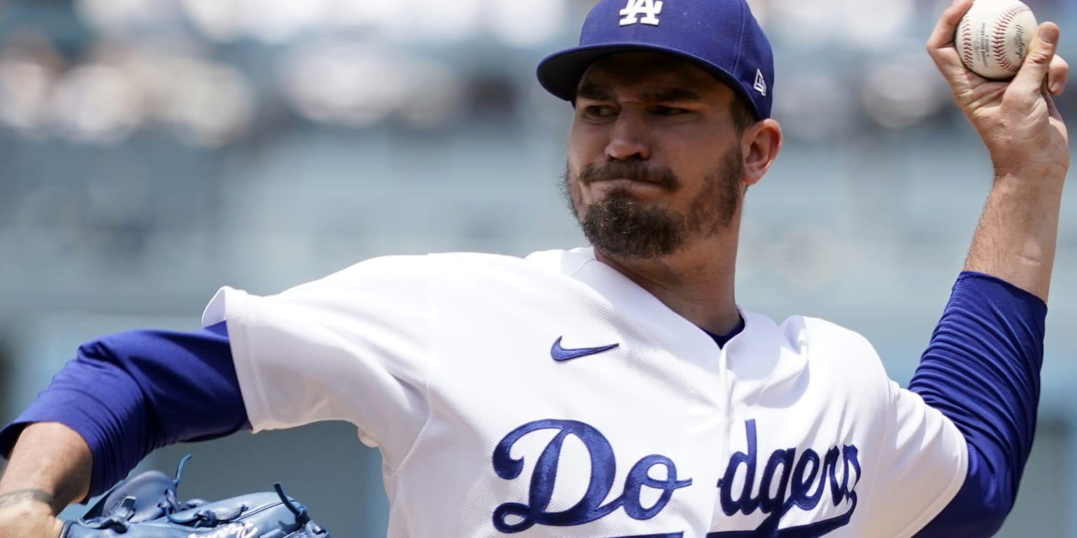 Dodgers atacan temprano y evitan la barrida