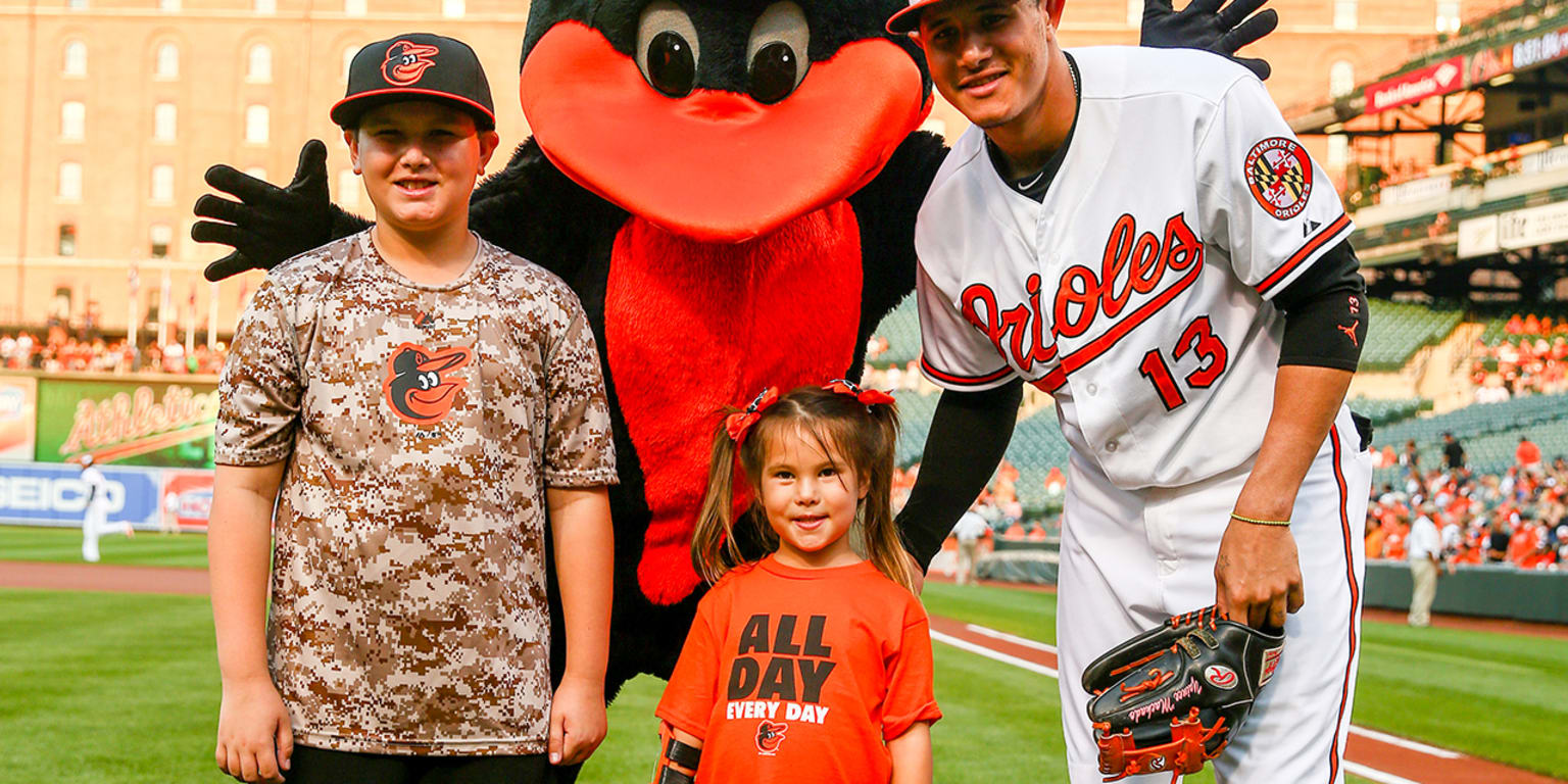 Hailey Dawson to throw World Series 1st pitch