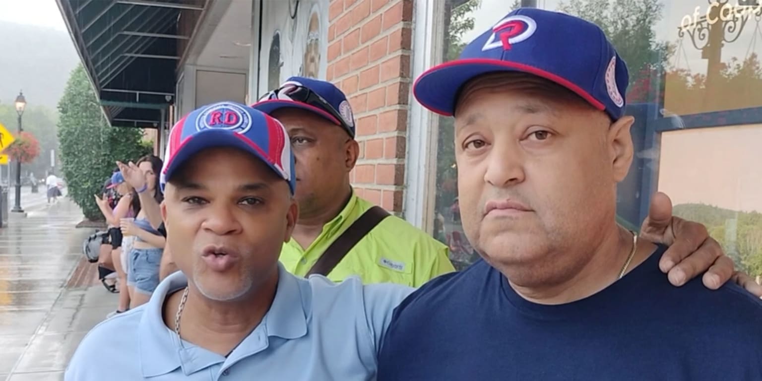 Fans latinos a Cooperstown para ver a Big Papi y Oliva