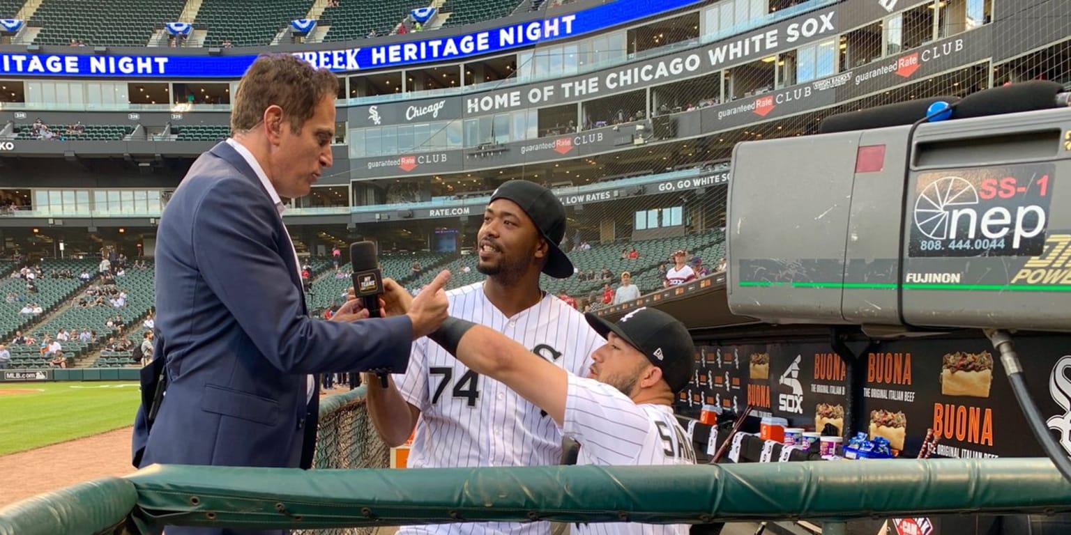 White Sox players interview reporter | MLB.com