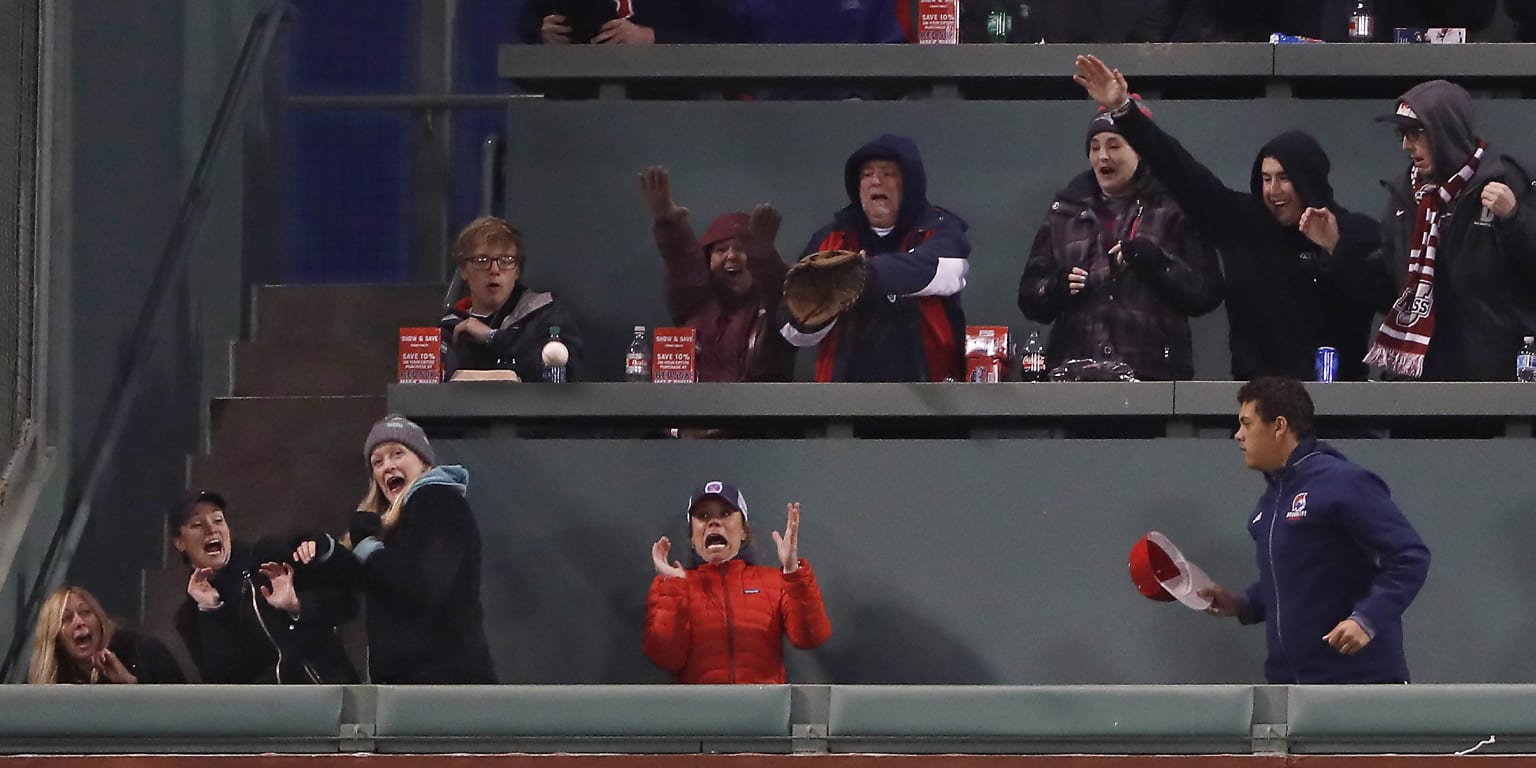 Red Sox fans shocked by home run - Flipboard