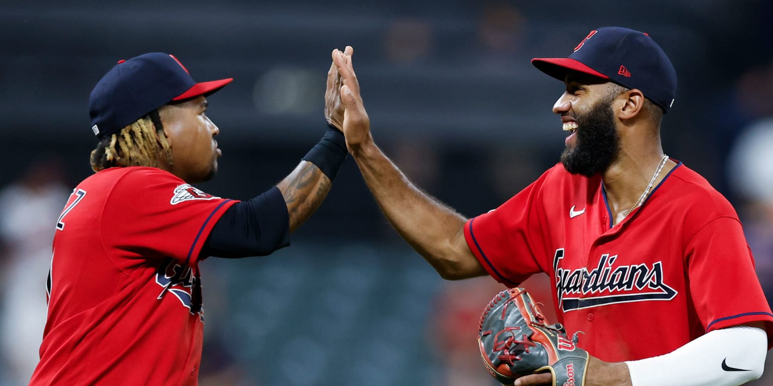 Guardians score 6 in 8th after striking out 3 times