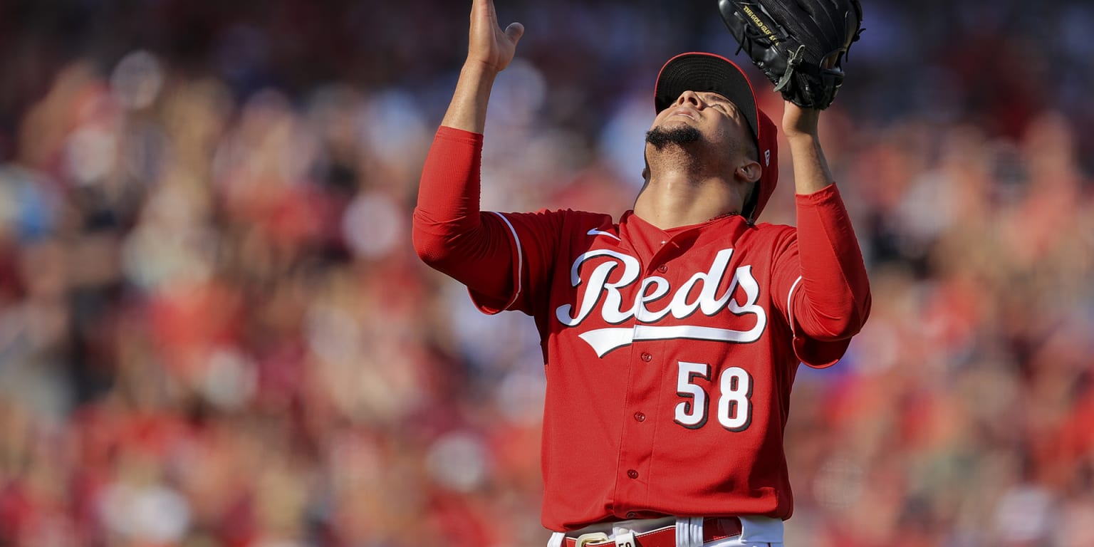 Luis Castillo fires seven scoreless vs. Braves in win