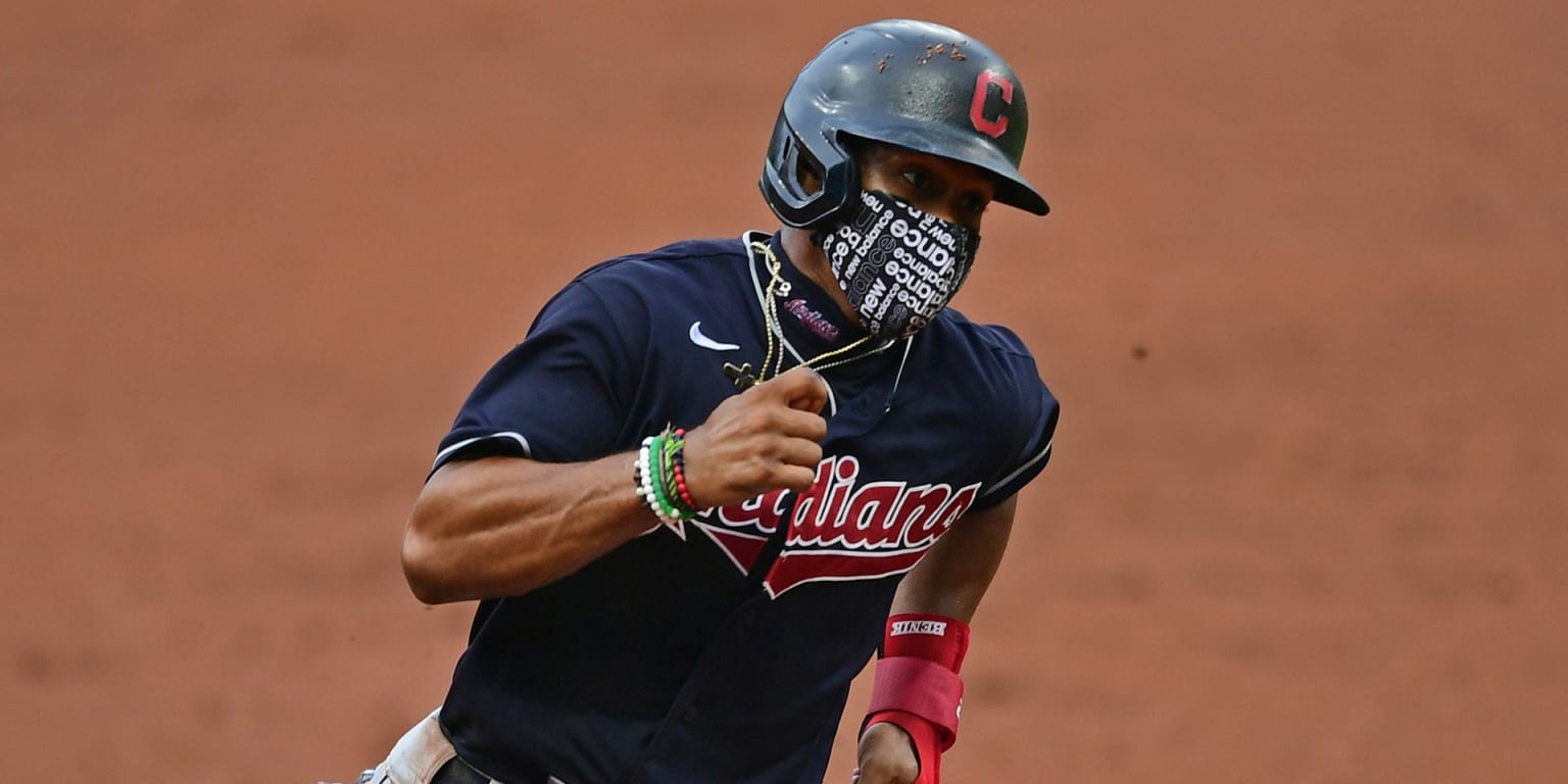 Los Indios se apoyan en su rotación y Lindor