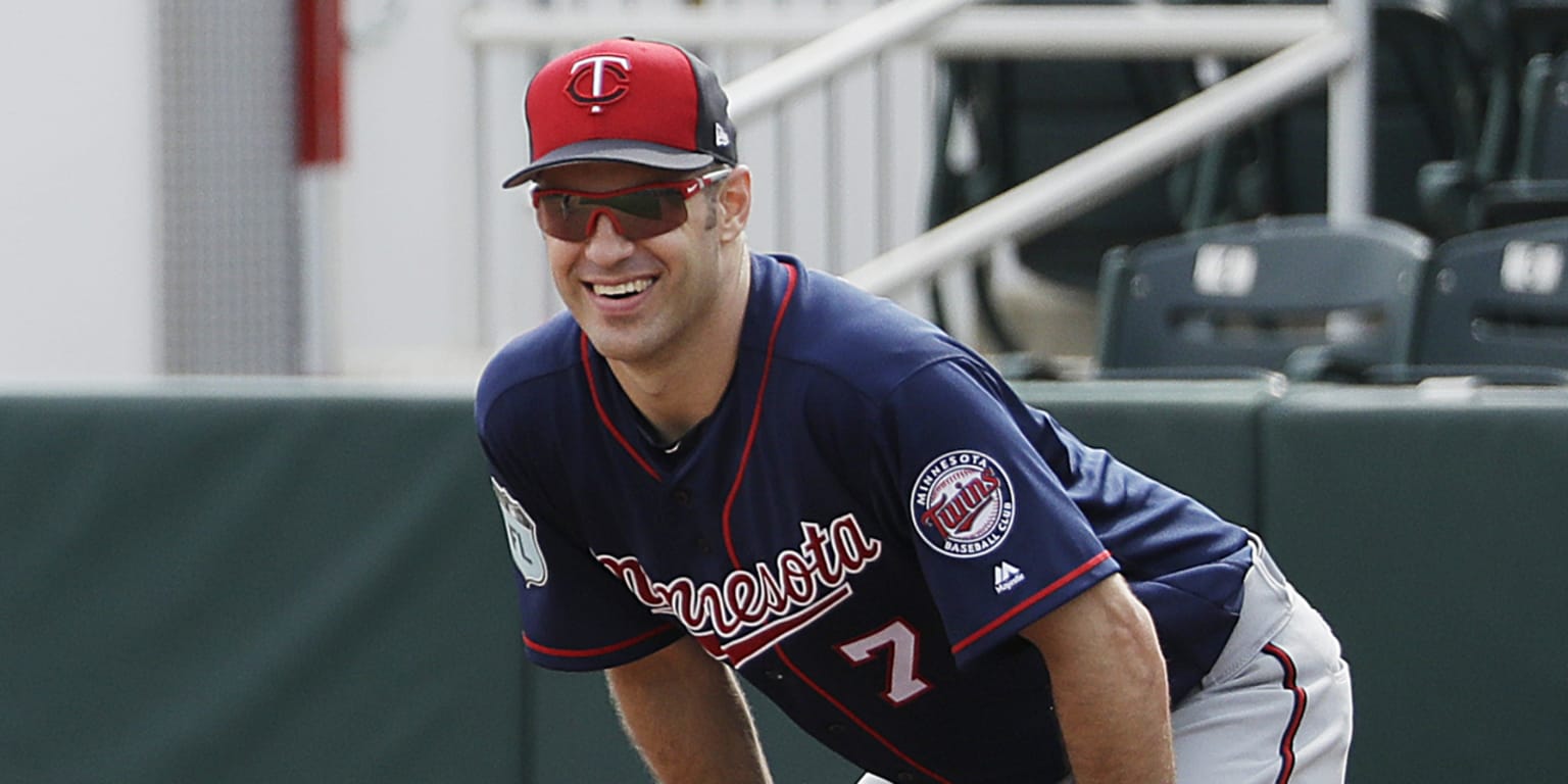 Joe Mauer, Brian Dozier sit out spring opener