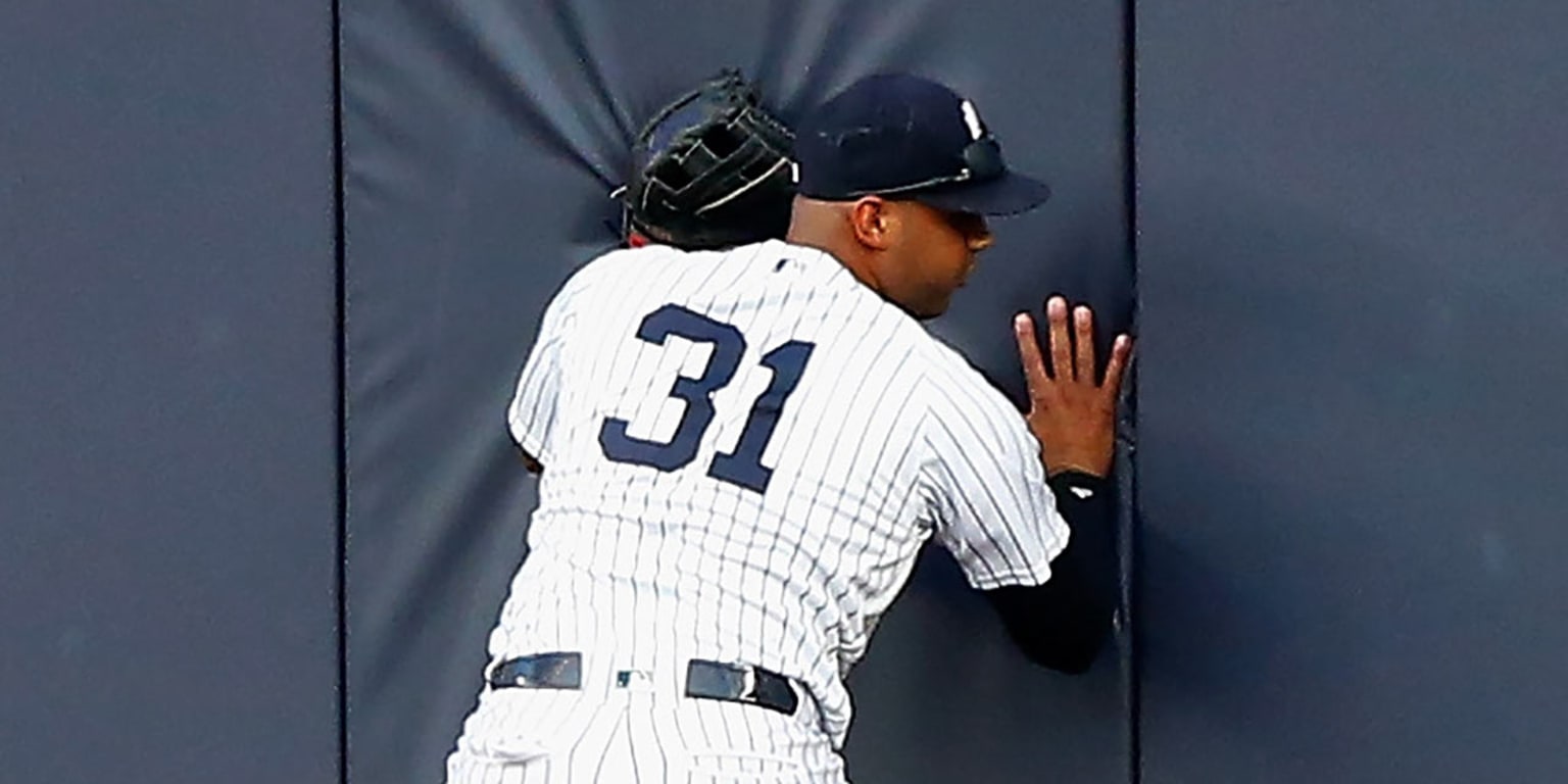 Yankees' Aaron Hicks goes on disabled list