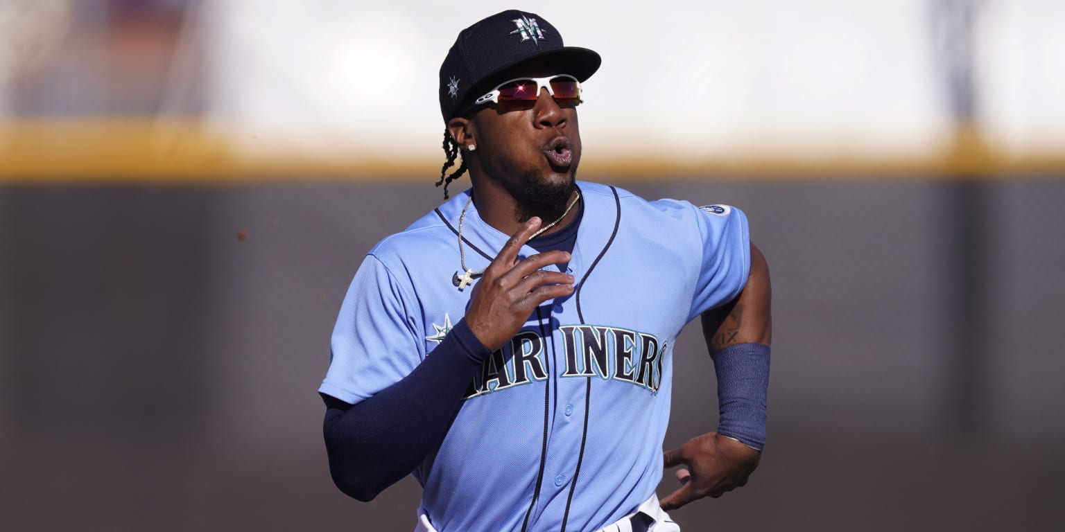 Shed Long Jr. facing slow recovery with shin