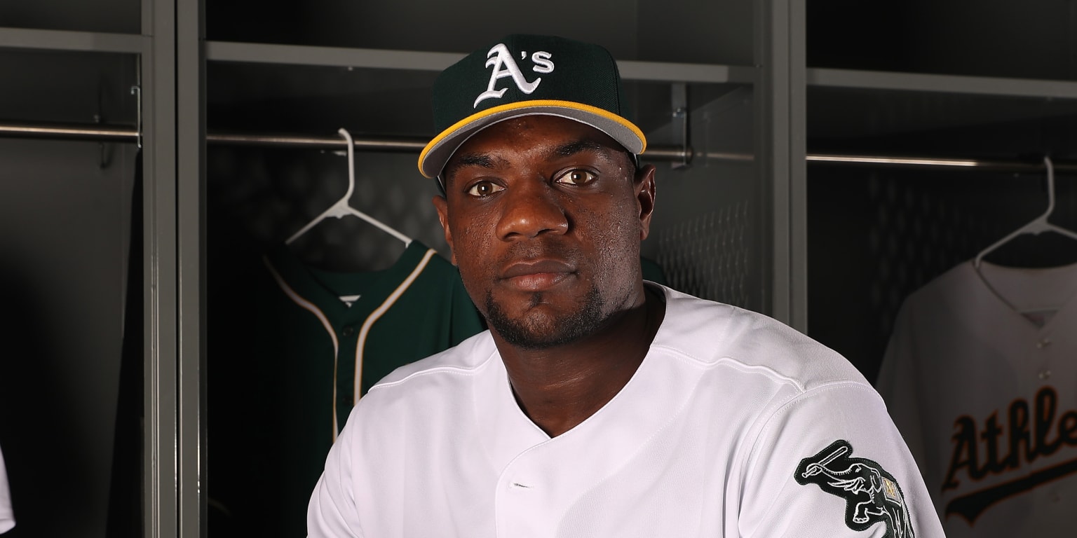 A's Simon Castro impressing early in camp