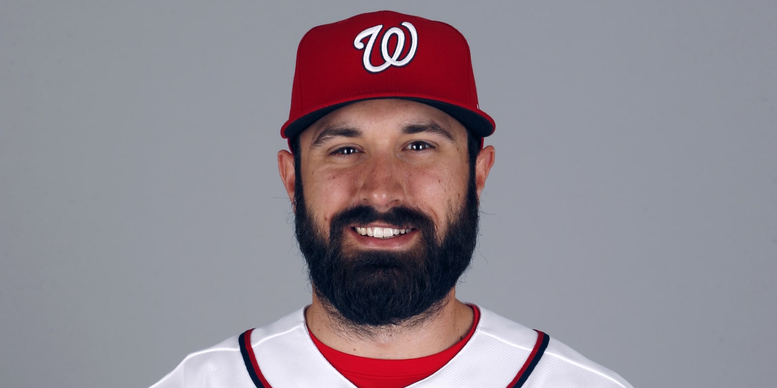 Outfielder Adam Eaton makes Nationals debut