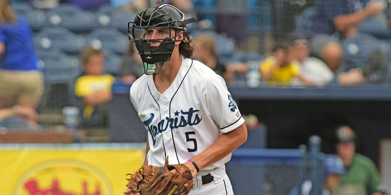 Rockies' Robbie Perkins suits up for Australia