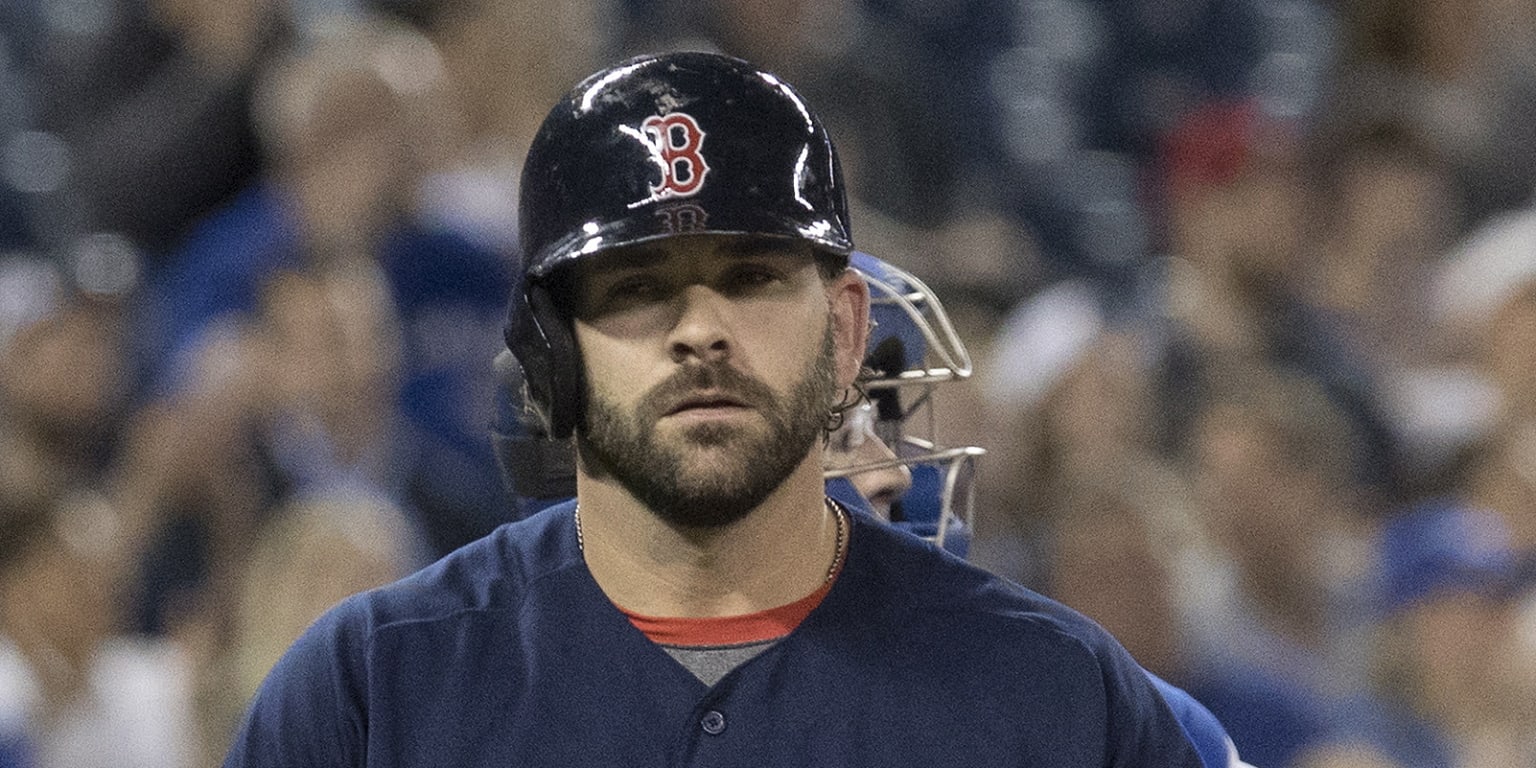 Mitch Moreland goes back on injury list
