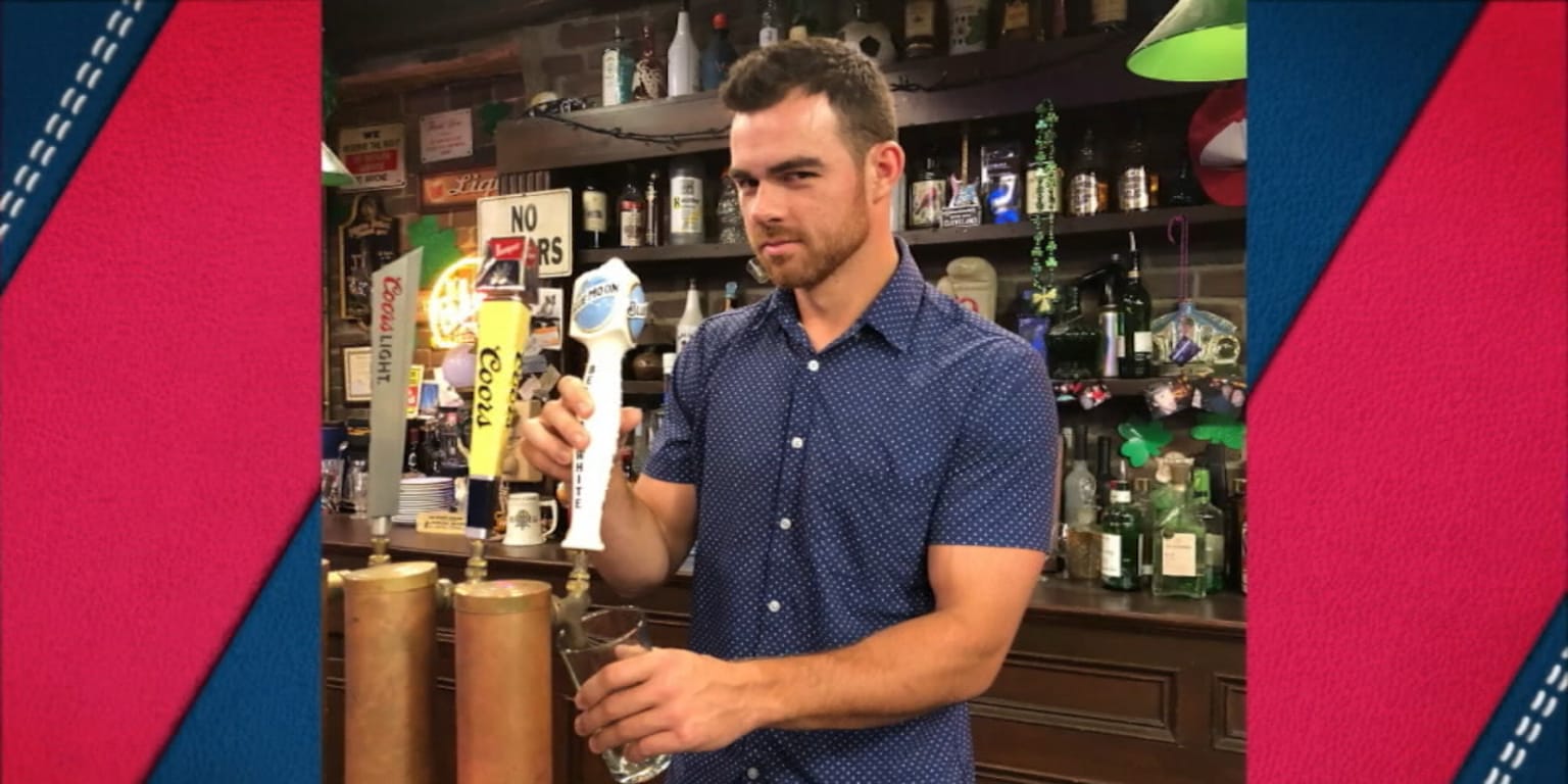 Jesse Biddle stopped by the set of 'It's Always Sunny in Philadelphia ...
