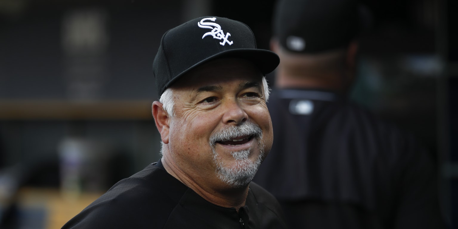 Rick Renteria balances numbers, trust in decisions