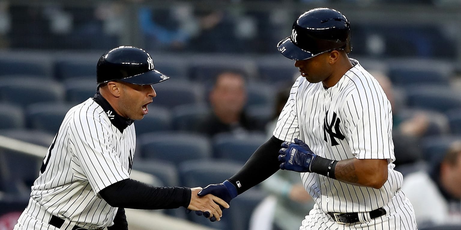 Yankees sweep series from Rays with late rally
