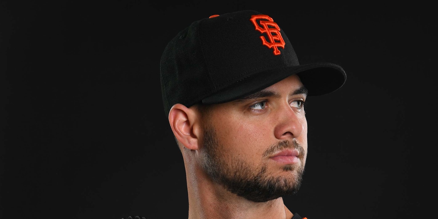 Un Tyler Beede renovado causa impresión en el campamento de los Gigantes